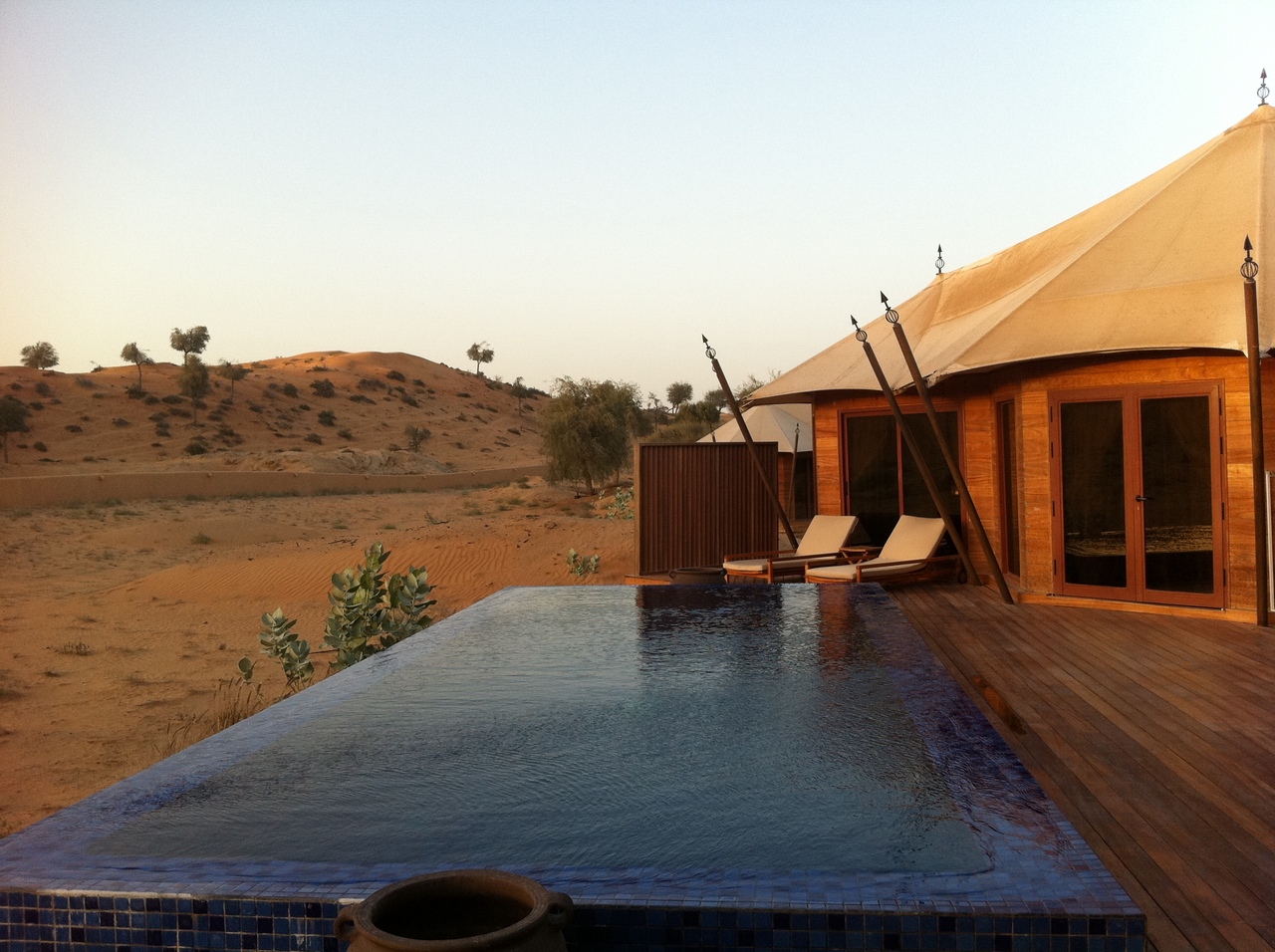 12 Relaxing Desert Resorts with Luxury Amenities Ignoring Geopolitical ...