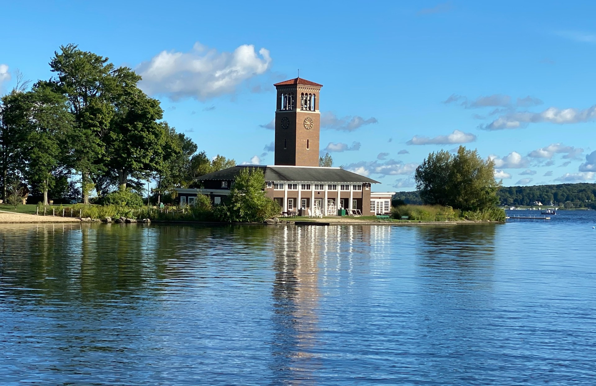 The 12 U.S. Lakeside Getaways Ruined by Toxic Algae Warnings – Her Life ...